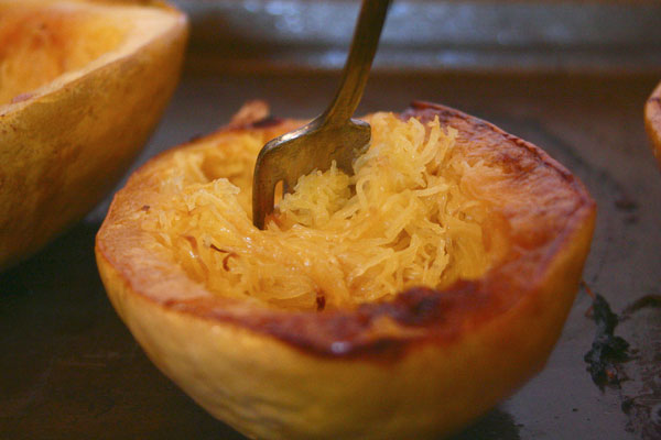 Storage Tips - Preparing Spaghetti Squash - De Ma CuisineDe Ma Cuisine
